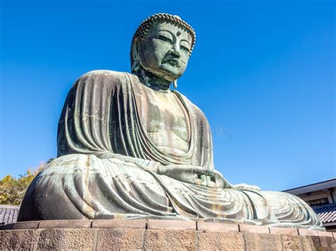El Buda O El Daibutsu Gigante En Kamakura Jap N Imagen De Archivo