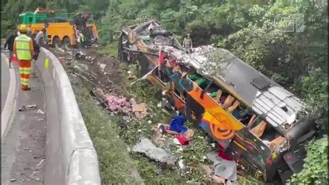 Vídeo Acidente grave em Guaratuba deixa mortos e feridos Paraná G1