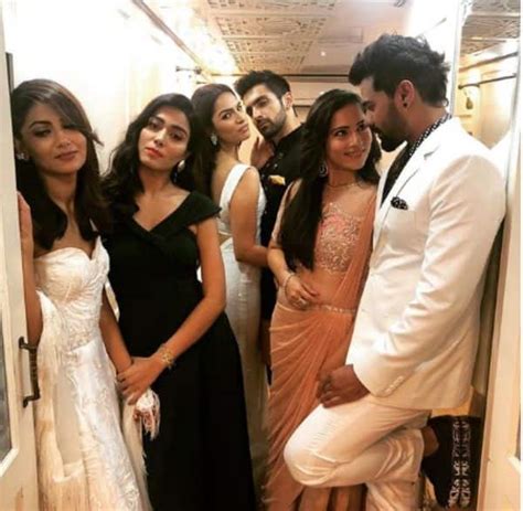 Kumkum Bhagya S Shabir Ahluwalia Aka Abhi Posts A Backstage Pic With