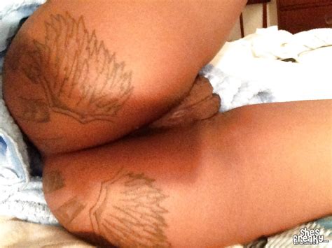 Phat Pussy Problems Can She Even Close Her Legs Shesfreaky