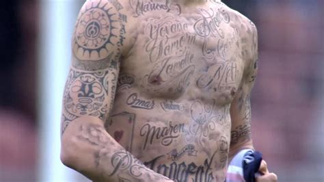 Zlatan Ibrahimovic Tattoos Names Of 50 Hungry People On His Torso Co