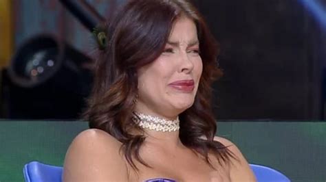 Jaquelline Grohalski A Campe De A Fazenda