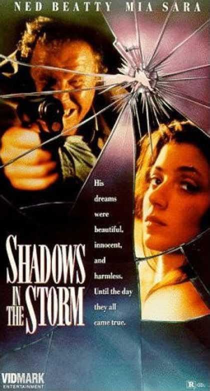 Sección visual de Sombras en la tormenta FilmAffinity