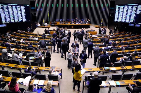 Comissão aprova proposta que cria Lei de Dados Abertos para serviços