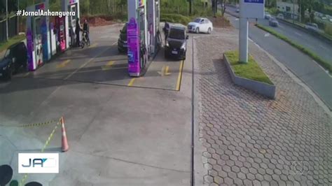 Motorista enche o tanque e sai sem pagar em posto de combustíveis na BR