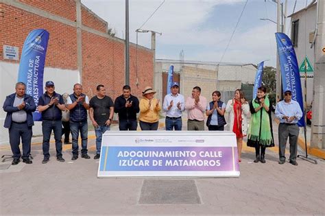 Entrega Mundo Tlatehui adoquinamiento de calle Izúcar de Matamoros en