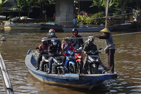FOTO Jasa Perahu Eretan Di Jakarta