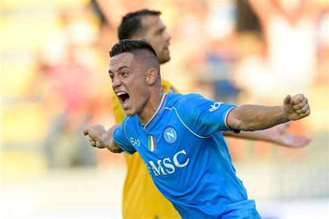 Napoli Frosinone Diretta Tv In Chiaro E Streaming Gratis Mediaset O