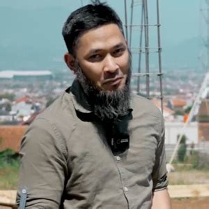 7 Potret Terbaru Uki Eks NOAH Yang Kini Jauh Dari Sorotan Terlihat