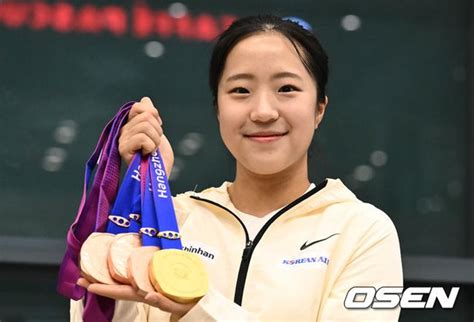 사진 신유빈 2002년 이후 한국의 첫 탁구 금메달 네이트 스포츠