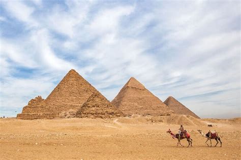 Le Caire Visite d une demi journée aux pyramides de Gizeh à dos de