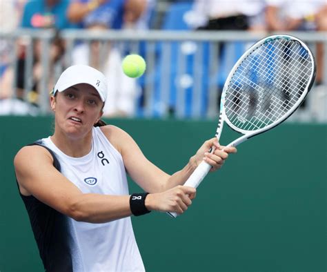 Iga Świątek mecz dzisiaj na żywo Kiedy i o której gra Świątek na WTA