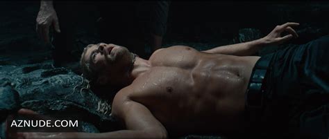 CHRIS HEMSWORTH Nude AZNude Men
