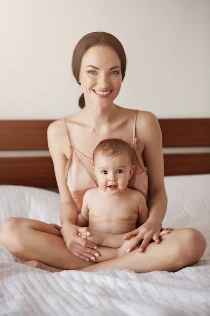 Página 3 Imágenes de Naked Newborn Descarga gratuita en Freepik