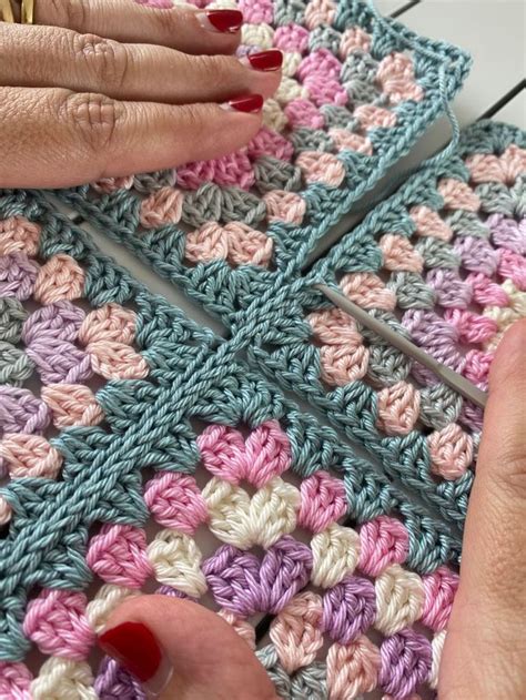 Come Unire Le Mattonelle Granny A Uncinetto Youtube Crochet Baby