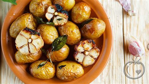 Stekte Poteter Med Hvitl K Oppskriftskroken Stekte Bakte Poteter