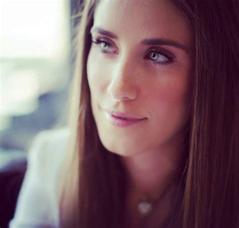 Bellísima Sandra de la Vega la hermosa esposa de Andrés Guardado