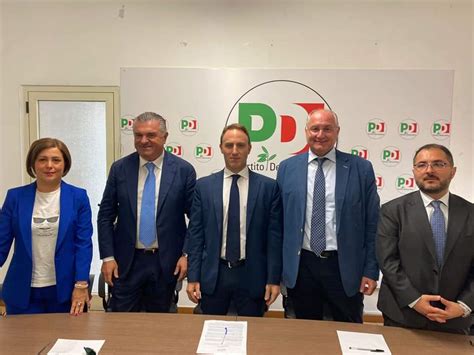 Provincia Di Salerno Franco Alfieri E Il Candidato Pd Alla Presidenza