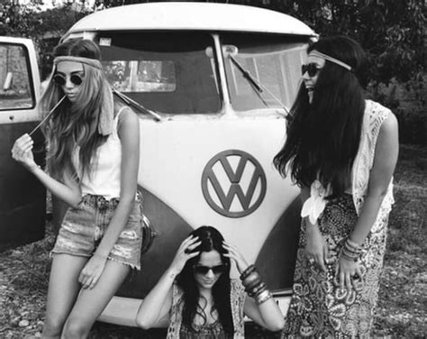 Woodstock Hippie Chicks Peace And Love Flower Power Hippy Girls Hippies 60s 70s Black And White