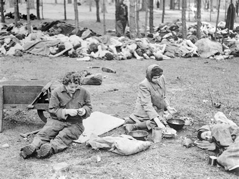 Bergen Belsen El Campo Del Horror Donde Murió Anna Frank Rapada Llena De Piojos Y Enferma
