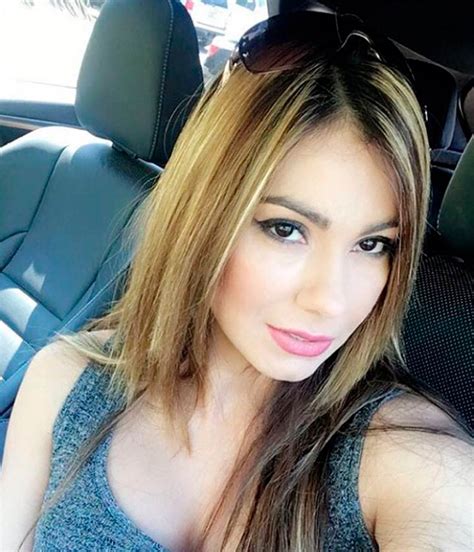 Actriz Porno Colombiana Casi Desnuda En Instagram