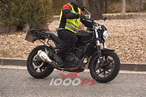 Royal Enfield Scram 450 Erlkönig 2023