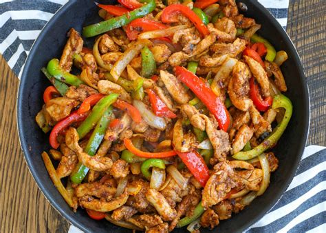Fajitas De Pollo En Salsa De Queso My Latina Table