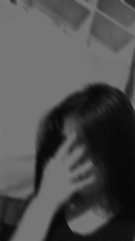 Pin By Salo On Dicas De Selfie Blurred Aesthetic Girl Mirror Shot