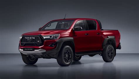 La nueva Toyota Hilux GR Sport II debutó en Europa con mejoras de