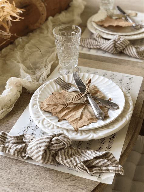 10 Beautiful Fall Tablescapes Our Tiny Nest