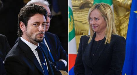 Giorgia Meloni al giuramento anche Andrea Giambruno chi è il compagno