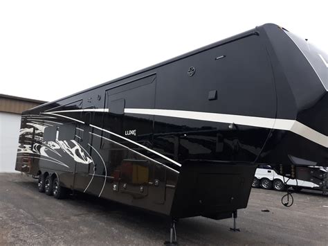 Toy Hauler Builders
