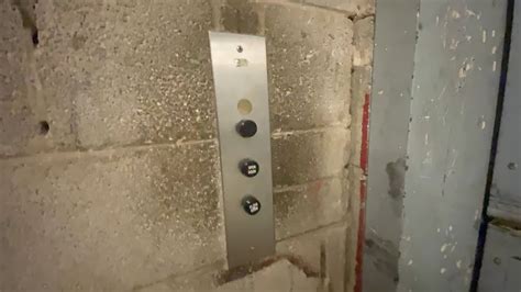 EPIC MOTOR OTIS Dry Powered Hydraulic Freight Elevator Macys