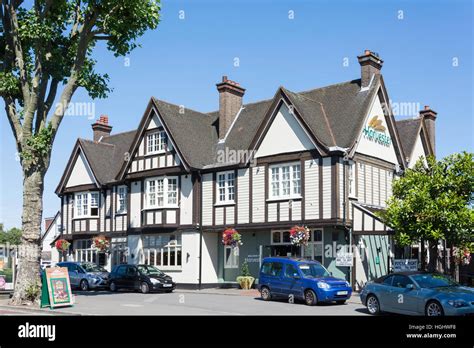 Harvester Restaurant Chain Hi Res Stock Photography And Images Alamy