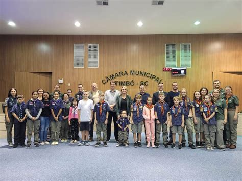 Escoteiros participam de Sessão Ordinária na Câmara Municipal de Timbó