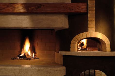 Caminetto Tradizionale Su Misura Rustico Con Forno Per La Pizza Gover
