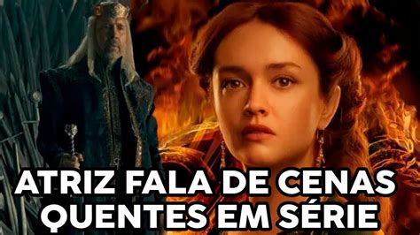 ATRIZ FALA DE CENAS ÍNTIMAS EM A CASA DO DRAGÃO EMILY CAREY FALOU