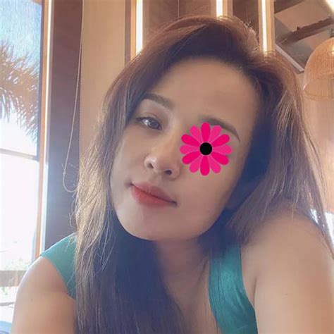 Quỳnh Trúc Máy bay bà già Hoàng Sa khát tình giàu có Số Điện Thoại Gái