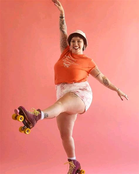 How To Wear Jeans Curvy Curves 16 Super Ideas Plus Size Posing Curvy Jeans Plus Size Fashion