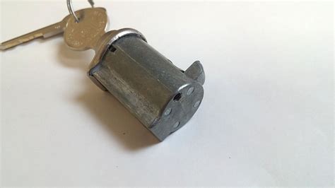 1965 1966 1967 Impala SS Chevelle Console Lock Cylinder Keys Corvette