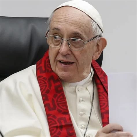 Escándalo en el Vaticano Renunció una figura cercana al Papa Francisco
