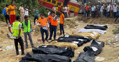 Choque de trenes en India deja más de 270 muertos Nunca habíamos