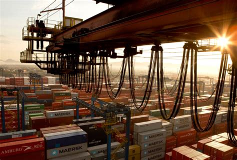 Sopesp Santos Brasil bate recorde em movimentação de contêineres no
