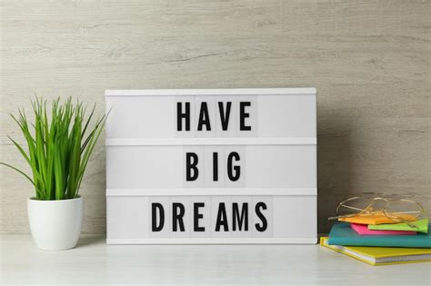 Caja de luz con cita motivacional tener grandes sueños papelería y