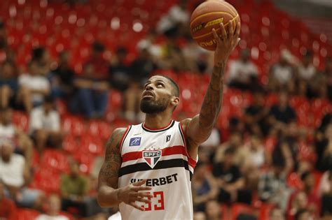 Pelo Jogo 3 Das Quartas De Final Do NBB Basquete Tricolor Ganha Do