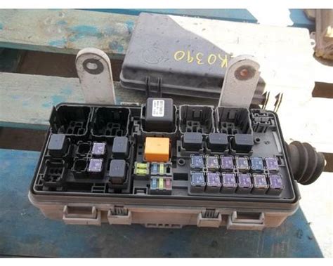ISUZU NPR FUSE BOX In Stockton CA 2118889