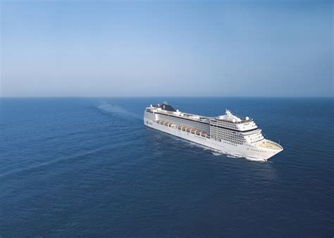 Cruzeiro De R Veillon A Bordo Do Msc Orchestra Blog Blumar