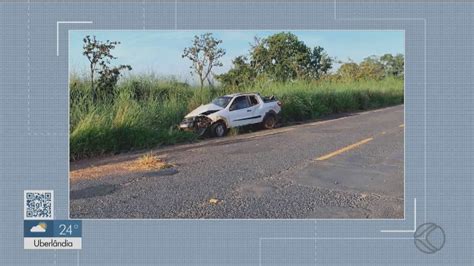 Capotamento é registrado na MGC 462 em Patrocínio três ficaram feridos
