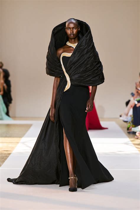Défilé Elie Saab automne hiver 2022 2023