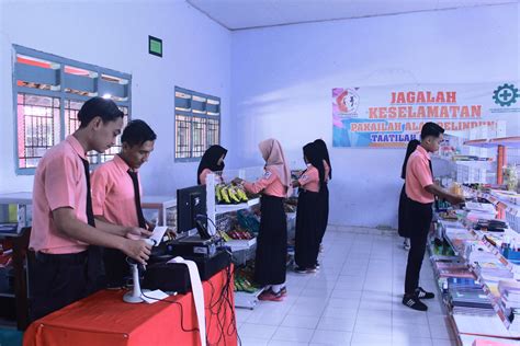 Lab Bisnis Daring Dan Pemasaran SMK 17 Tegaldlimo